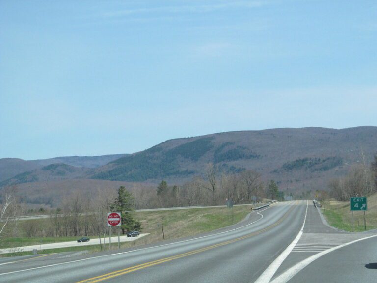 Top 8 Best Motorcycle Rides in Vermont: The Ultimate Guide » The Moto Blog